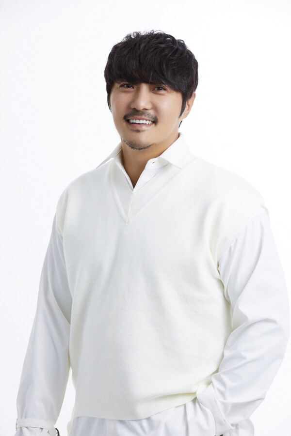 KCM, 9살 연하 비연예인과 깜짝 결혼 발표 "남은 인생 함께 하고픈 친구"